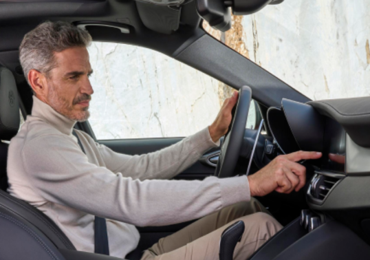 Alfa Connect, Apple Car Play & Android Auto | Alfa Romeo