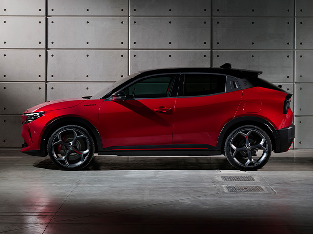 Alfa Romeo Junior Elektro: Galerie | Alfa Romeo DE