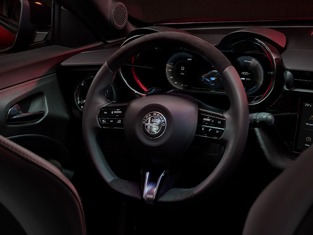 Alfa Romeo Junior Elektro: Galerie | Alfa Romeo DE