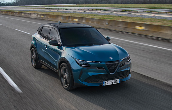 Alfa Romeo Junior Hybrid: Neue Sportlichkeit| Alfa Romeo DE